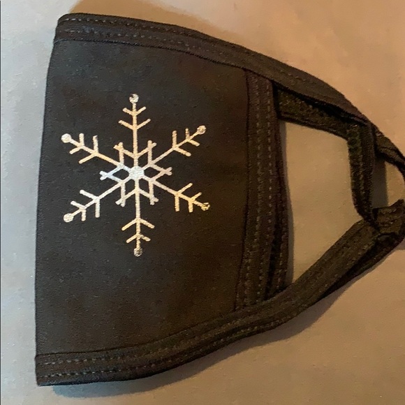 TwoMomsInTheMitten | Accessories | Snowflake Mask | Poshmark